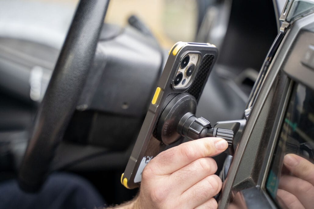 Magnetic Wireless Charging Dash Mount | Phone Skope